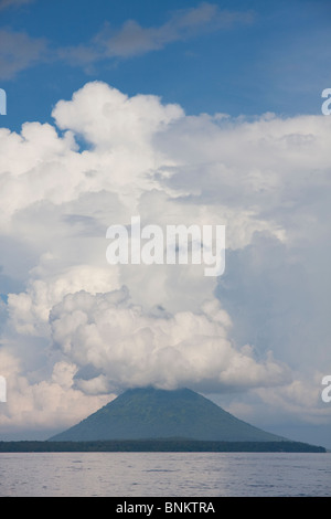 Manado Tua Volcano, North Sulawesi, Indonesia Stock Photo - Alamy