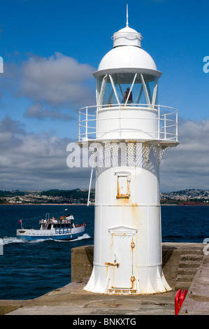 Lighthouse on Brixham breakwater Stock Photo - Alamy