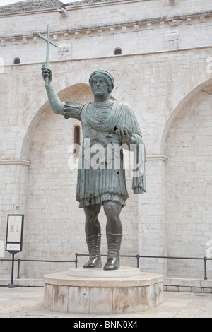 Colossus, Giant stature of Roman Emperor, Barletta, Puglia, Italy Stock ...