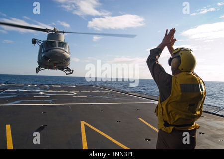 ITALIAN NAVY MAESTRALE CLASS FRIGATE F574 ALISEO Stock Photo - Alamy