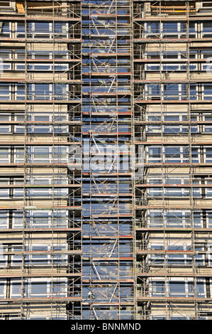 Scaffold at a building Stock Photo - Alamy