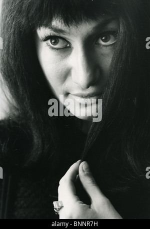 JULIE GRANT UK pop singer born in Leeds. Here in 1964. Photo Tony Gale ...