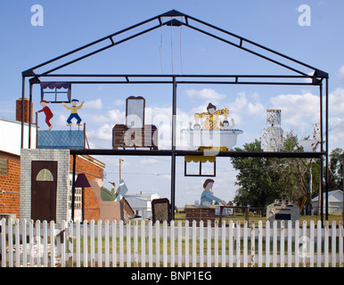 USA, North Dakota, Enchanted Highway, Regent Remains of Lefor State ...