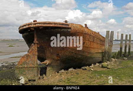 Tug boat Waterloo beached on River Medway Kent UK Stock Photo - Alamy