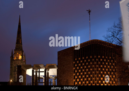 coventry cathedral at night Stock Photo: 20919170 - Alamy