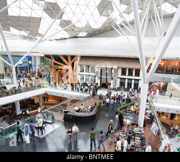 Central Atrium - Westfield Shopping Centre - Shepherd's Bush - London ...