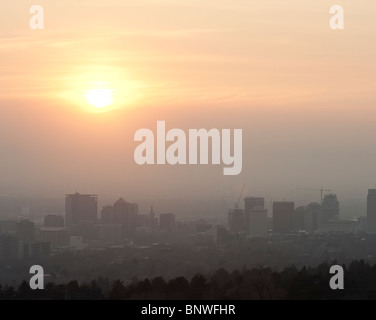 Atmospheric inversion traps smog and air pollution over Salt Lake Stock ...