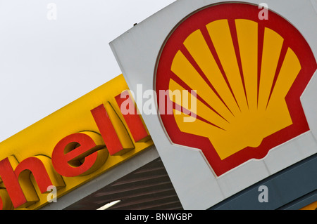 Shell petrol station logo Stock Photo - Alamy