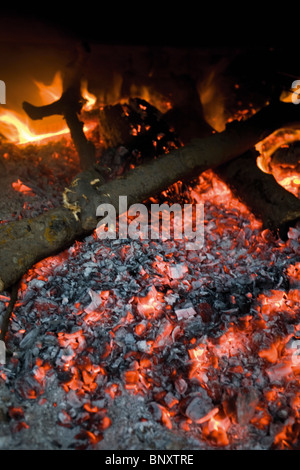 Wood Fire Glow Embers Stock Photo - Alamy