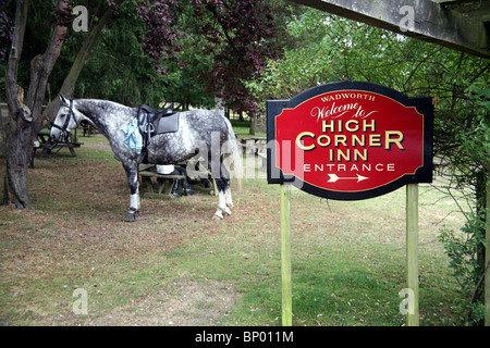 The High Corner Inn, in the New Forest Nr. Ringwood Stock Photo ...