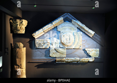 Roman temple of Sulis Minerva at Bath 1st century AD Stock Photo - Alamy