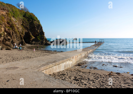 Tidal Pool at Millendreath Cornwall England Stock Photo - Alamy