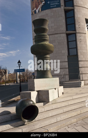 Pointe-a-Calliere Museum is a museum of archaeology and history in Old ...