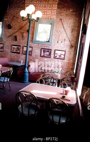 Texas USA Diner Interior Tables And Chairs Stock Photo - Alamy