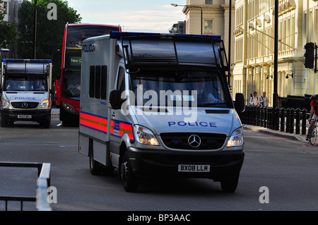 Police of the Territorial Support Group at the Metropolitan Police ...