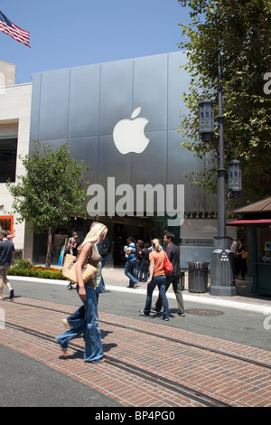 Apple Store California Stock Photo - Alamy