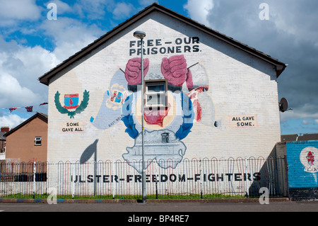 Free Our Prisoners mural by Ulster Freedom Fighters in Dee Street in ...