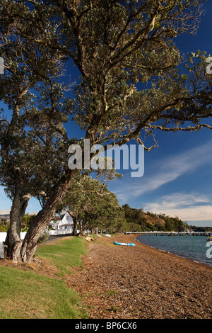 Waterfront views on Russell beach in New Zealand Stock Photo - Alamy