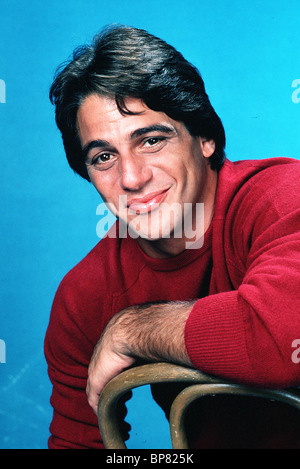 TAXI (TV) (1978) TONY DANZA, CHRISTOPHER LLOYD 013 Stock Photo - Alamy