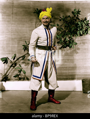 KIM 1950 MGM film with Errol Flynn as Mahbub Ali and Dean Stockwell as the boy Kim Stock Photo ...