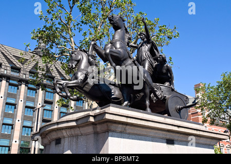 Bodicea statue near Westminster Pier, London Stock Photo - Alamy