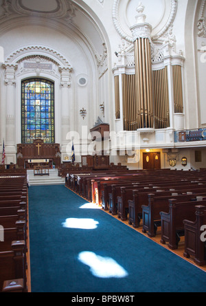 Interior of The Naval Academy Chapel, US Naval Academy, Annapolis ...