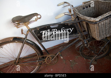 Old fashioned baker's delivery bicycle Stock Photo - Alamy