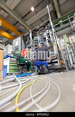 KRONES AG: production of bottling plants in the factory in Neutraubling ...