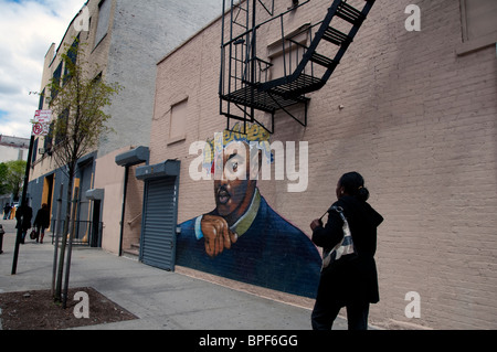 Graffiti in the streets of East Harlem in New York City Stock Photo - Alamy
