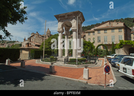 Monument aux Morts de Grasse (war memorial) on Rue Gazan in old town of ...