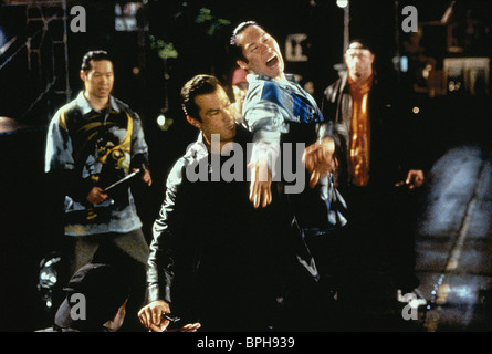 EXIT WOUNDS 2001 Warner Bros film with Steven Seagal at right and DMX ...