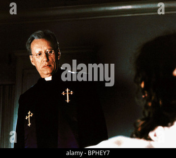 SCARY MOVIE 2 (2001) JAMES WOODS SCM2 001 19 Stock Photo: 29138779 - Alamy