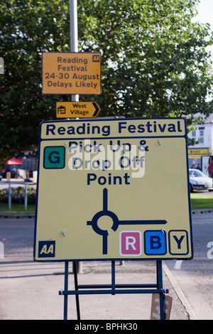 Traffic signs for the Reading Festival Stock Photo - Alamy