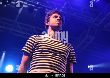 Example Performing Live Stock Photo - Alamy