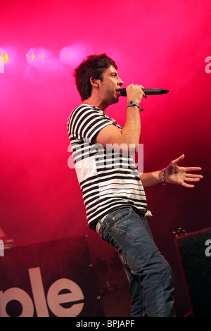 Example Performing Live Stock Photo - Alamy