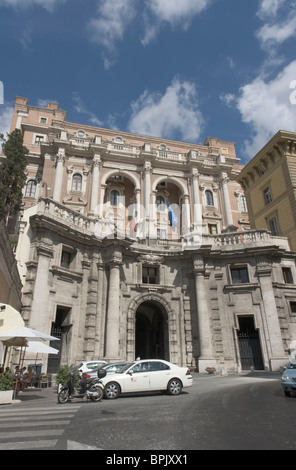 Palazzo dell'INAIL in Rome Stock Photo: 15927833 - Alamy