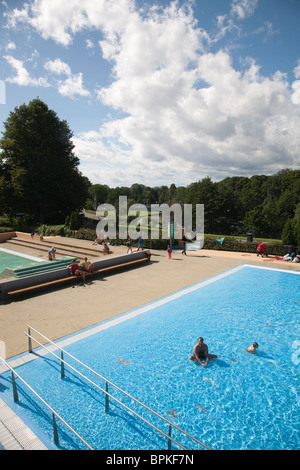 Outdoor swimming pool at Frogner Park, Oslo, Norway Stock Photo - Alamy