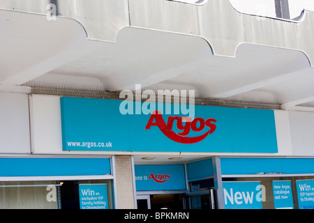 Argos logo, shop sign signs logos England UK Stock Photo - Alamy