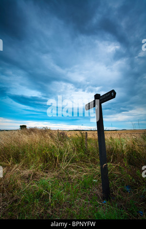 Ridgeway signpost on the downs at West Ilsley on the Oxfordshire and ...