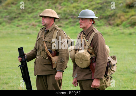 WW1 British Army Lewis Machine Gun team at a training camp 1917 Stock ...