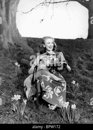 Susan Shaw Actress 01 May 1948 **WARNING** This Photograph is for ...