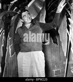 Robert Newton Actor 01 May 1948 **WARNING** This Photograph is for ...
