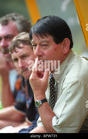 Past Masters football match in 1997. Emlyn Hughes Stock Photo - Alamy