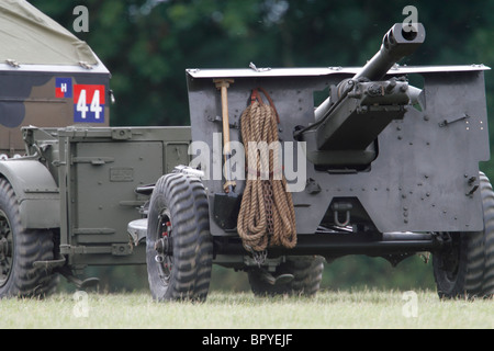 WWII re-enactment. Morris Commercial C8 Quad Artillery Tractor Unit ...