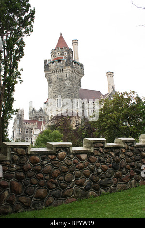 cobblestone wall casa loma castle Stock Photo - Alamy