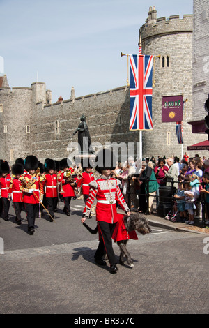 1st Battalion Irish Guards marching through Windsor before their ...