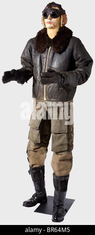 A special winter flying suit for Luftwaffe pilots., A LKp W101 brown ...