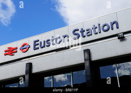 Euston station sign Stock Photo - Alamy