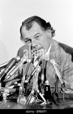 Attorney, F. Lee Bailey, in San Francisco during the Patty Hearst trial ...