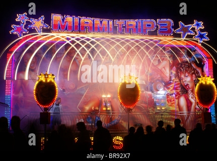Witney Feast Fairground Ride at Night Stock Photo - Alamy